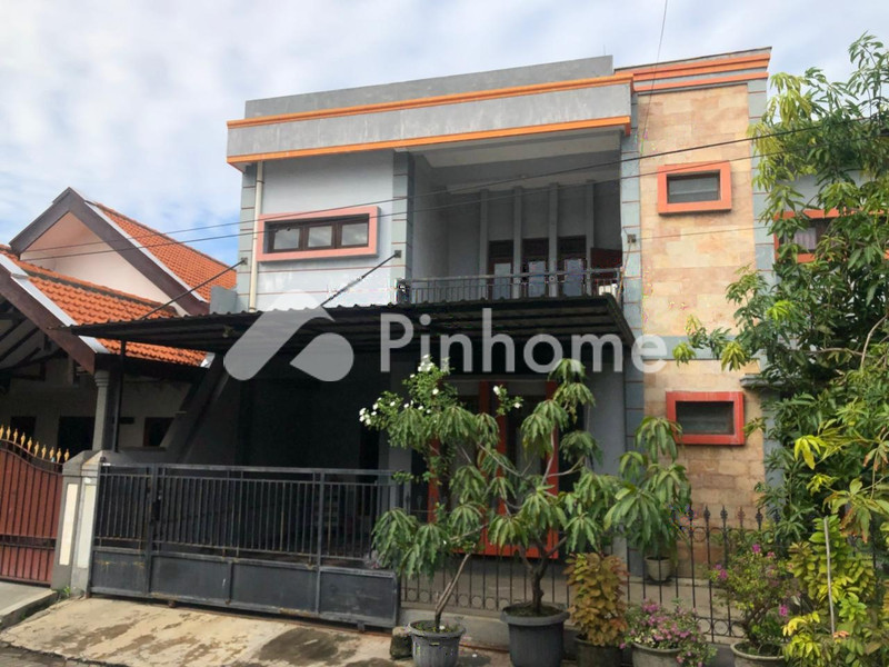 Dijual Rumah 2 Lantai 4KT 210m² di Nirwana Eksekutif Blok EE Rp 11,1 ...